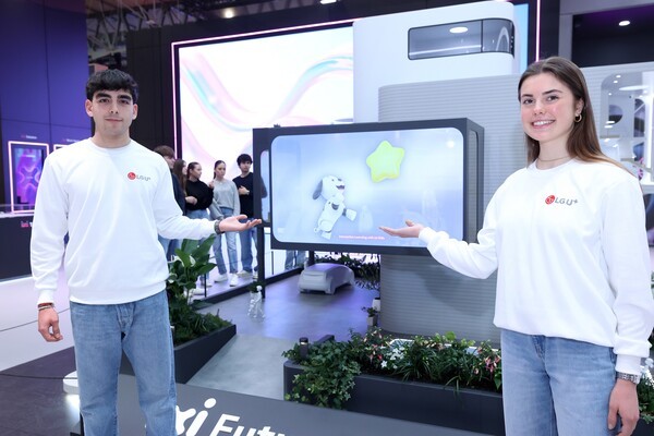 LG유플러스, MWC25서 ‘익시퓨처빌리지’ 공개… AI가 그리는 2050년 미래 생활상